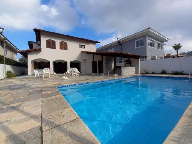 Casa de alto padrão Codomínio Granville Guarujá