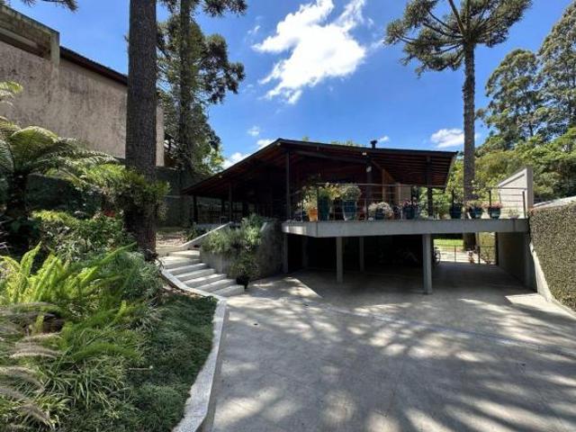 Casa de Alto Padrão com 499 m² em terreno de 860 m² | Condomínio Portal do Barigui | Ecoville