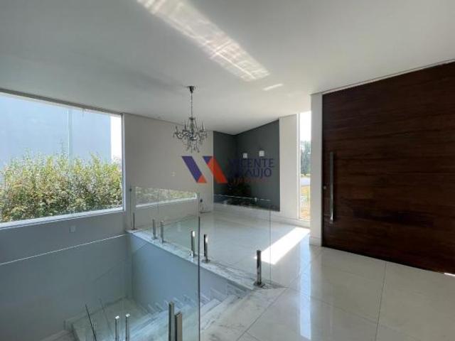 Casa de alto padrão com 4 quartos e seis vagas, Condomínio Montserrat em Betim