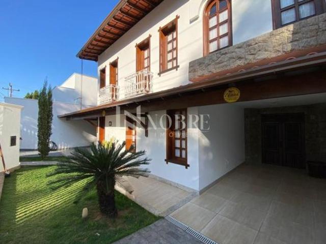 Casa de Alto Padrão com 4 Quartos no Cariru