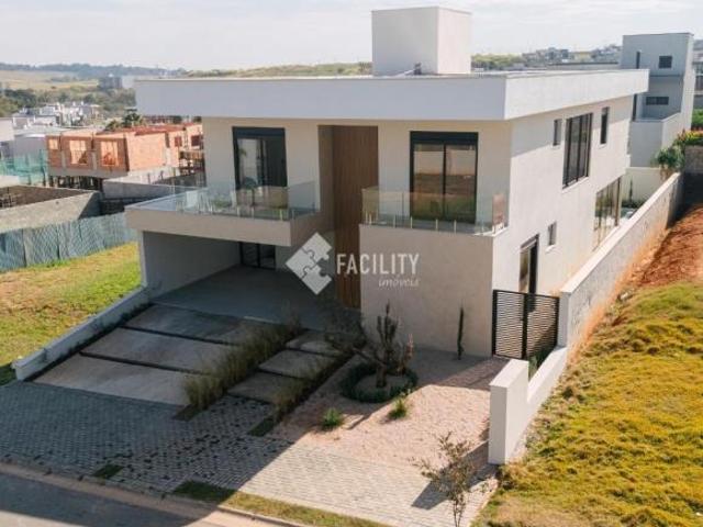 Casa de alto padrão com 4 quartos sendo 4 suites no Condomínio Arborais Campin