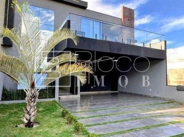 Casa de alto padrão com 4 quartos sendo todos suítes na Rua 5 Chácara 121A Vicente Pires