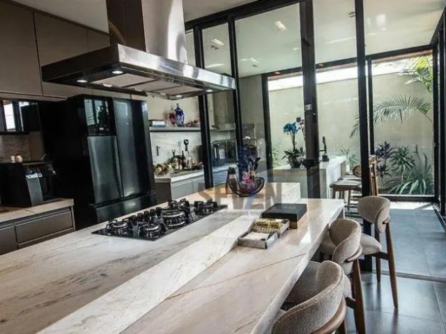Casa de Alto Padrão com 4 Suítes no Condomínio Cyrella Bauru – Mobiliada e Completa