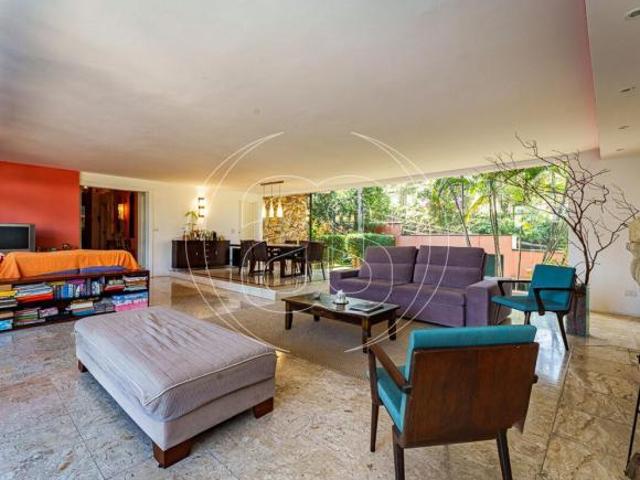Casa de Alto Padrão com 4 Suítes, 1.000 m² de Terreno e Lazer Completo no Alto da Boa Vista