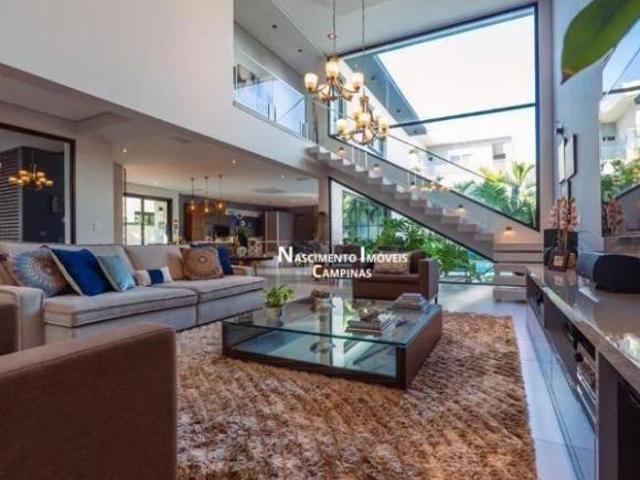 Casa de Alto Padrão com 4 Suítes, 313 m² à Venda por R$ 3.240.000