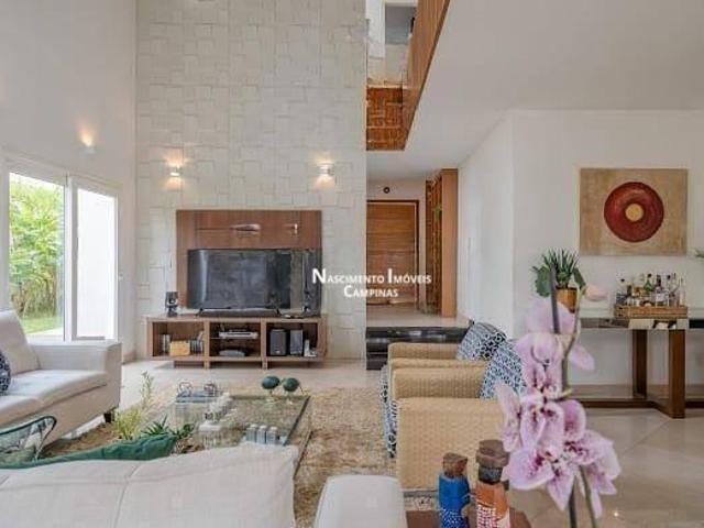 Casa de Alto Padrão com 4 suítes, 340 m² à Venda por R$ 3.590.000