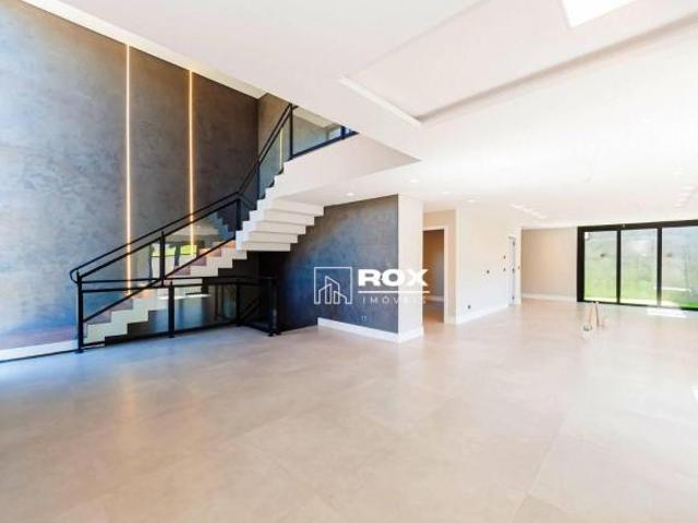 Casa de alto padrão com 4 suítes à venda, com 330 m² São Braz Curitiba/PR