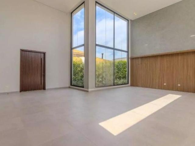 Casa de Alto Padrão com 4 Suítes à Venda e Locação no Lago Azul Clube Residencial e Golfe | 504 m² |