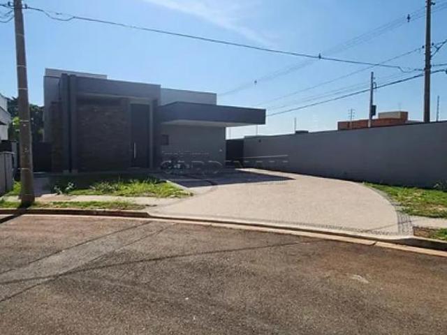 Casa de alto padrão com 4 suítes à venda em condomínio do bairro Parque Brasil 500, em Paulínia