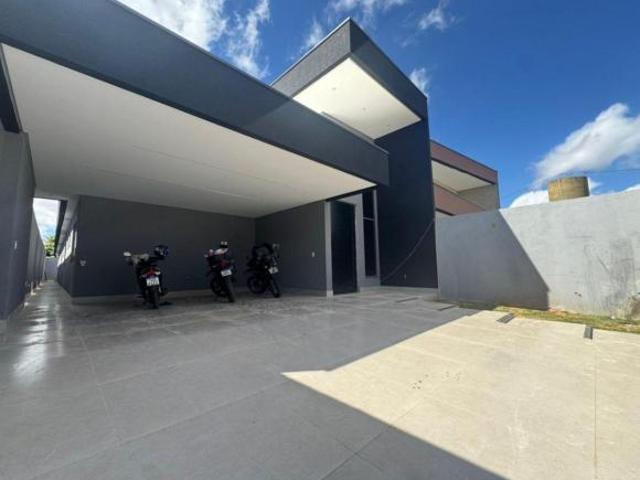 Casa de Alto Padrão com 4 Suítes e Piscina na Rua 04 – Vicente Pires