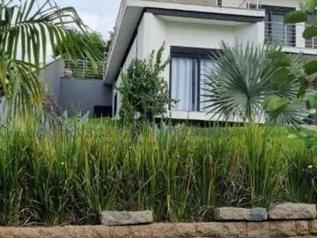 Casa de alto padrão com 4 suítes e 6 vagas de garagem em Itupeva SP, Residencial dos Lagos: 385m² de