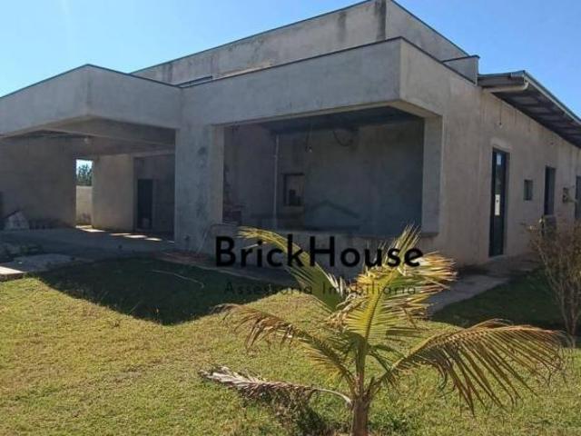 Casa de Alto Padrão com 4 Suítes em Terreno de 4.000 m² | Piscina de Borda Infinita | Oportunidade p
