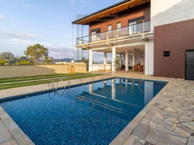 Casa de Alto Padrão com 4 Suítes em Condomínio Fechado – Porto Alpina, Igaratá