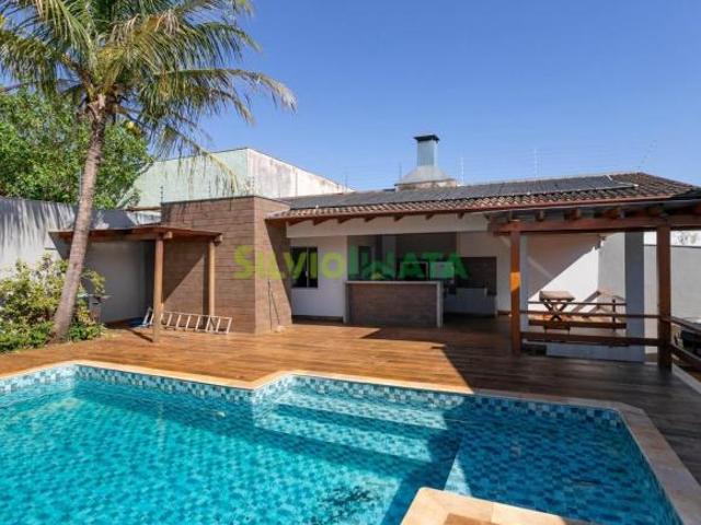 CASA DE ALTO PADRÃO COM 4 SUÍTES + PISCINA AQUECIDA | TERRENO 644m² Zona 02 | Maringá/PR
