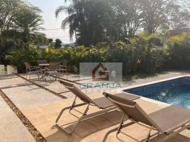 Casa de Alto Padrão com 4 Suítes, Piscina, Gourmet e Documentação OK para Financiamento