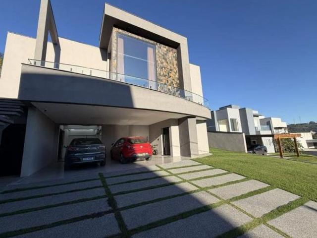Casa de Alto Padrão com 4 Suítes, Piscina, SPA e 6 Vagas no Residencial dos Lagos – Itupeva