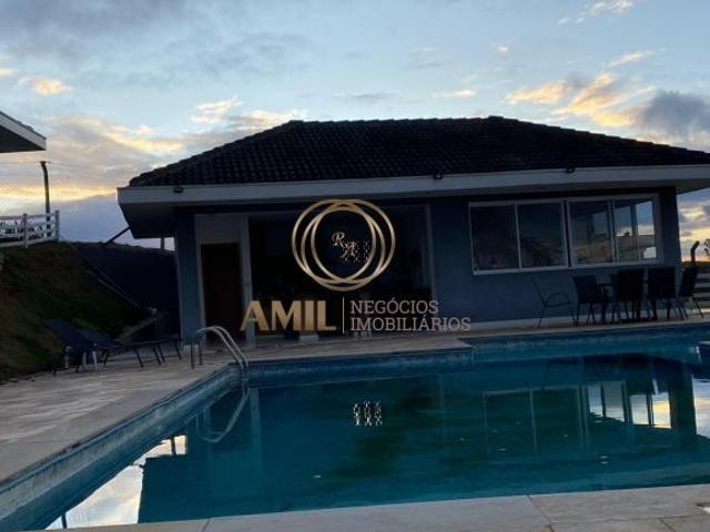 Casa de Alto Padrão com 4 Suítes, Piscina, 3.680m², no Condomínio Parque dos Lagos, Jacareí