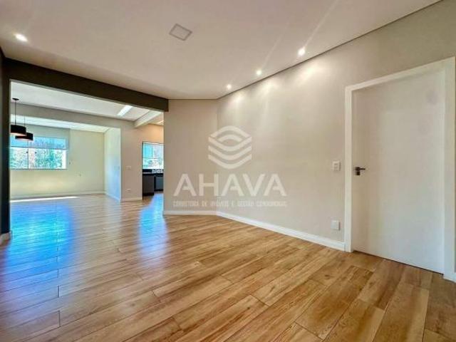 Casa de Alto Padrão com 7 Quartos sendo 7 suítes em Lote de 1.000m² Braúnas