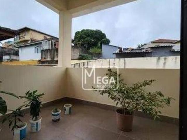 Casa de Alto Padrão com 2 Andares, Salão de Festas e Localização Estratégica em Osasco