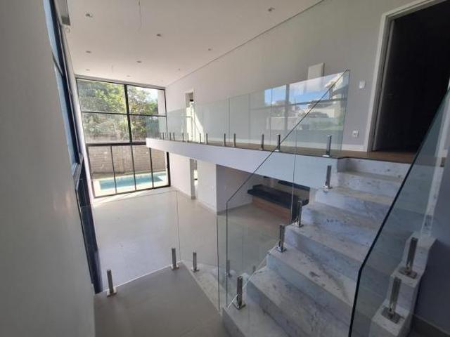 Casa de Alto Padrão com 340m² no Alphaville Nova Esplanada I
