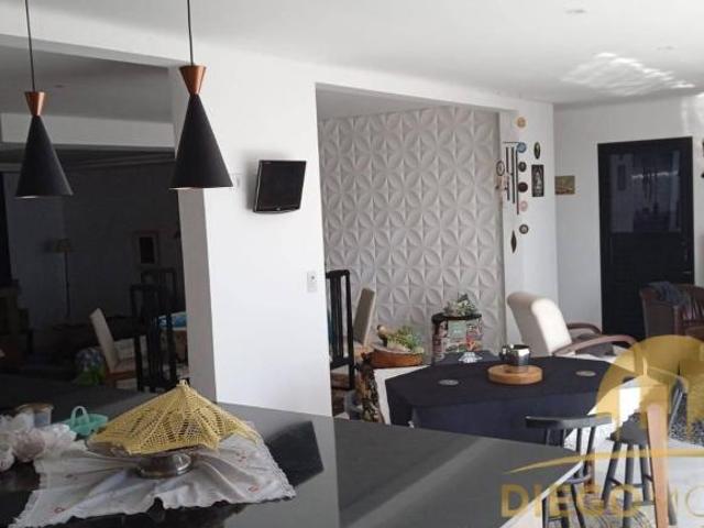Casa de Alto Padrão com 3 dormitórios no Morada do Sol – Terra Preta