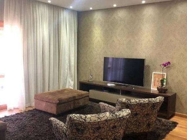 Casa de Alto Padrão com 3 Dormitórios e Piscina no Jardim Paulista, Atibaia/SP