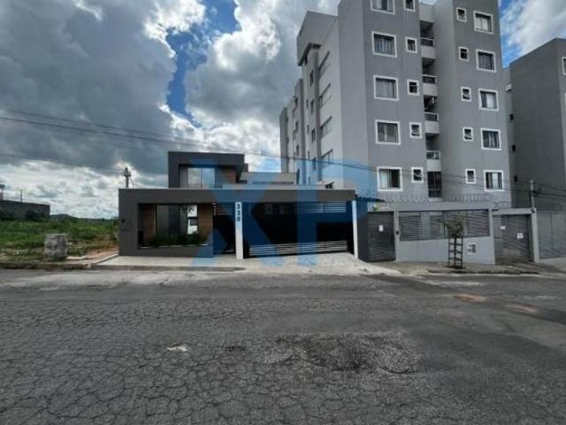 Casa de Alto Padrão com 3 Quartos e 170m² à Venda em São Roque, Divinópolis MG!