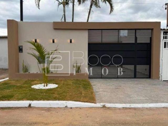 Casa de alto padrão com 3 quartos sendo 1 suíte na QR 319 de Samambaia