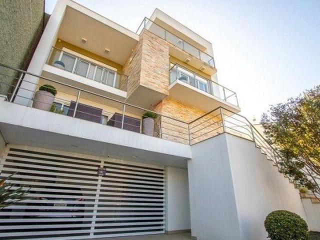 Casa de alto padrão com 3 suítes, ático, 6 vagas e 440 m² – Bom Retiro, Curitiba