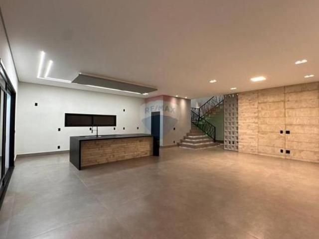 Casa de Alto Padrão com 3 Suítes e Piscina no Condomínio Villa Real – Bragança Paulista/SP