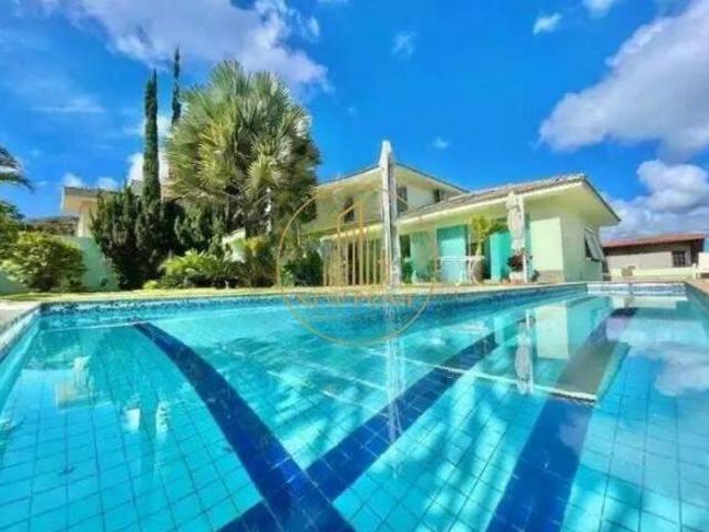 Casa de Alto Padrão com Vista Definitiva para Belo Horizonte | 5 Quartos | Piscina Aquecida