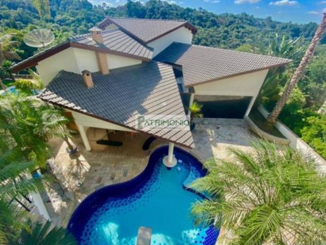 Casa de Alto Padrão com Vista Panorâmica Condomínio Arujazinho III