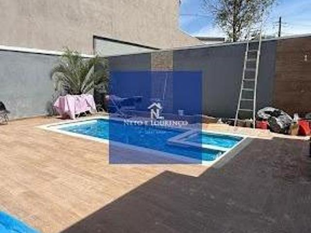 Casa de Alto Padrão com Piscina no Condomínio Laguna Várzea Paulista