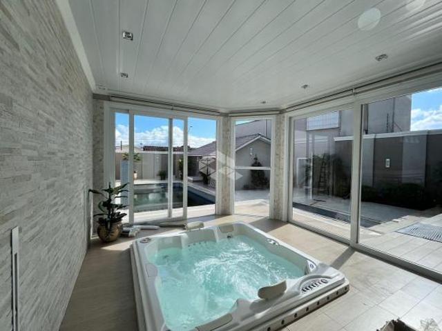 Casa de alto padrão com Piscina e Spa de Hidromassagem no centro de Vacaria