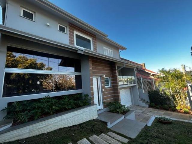 Casa de Alto Padrão com Piscina Privativa em Jardim Mauá, Novo Hamburgo Venda
