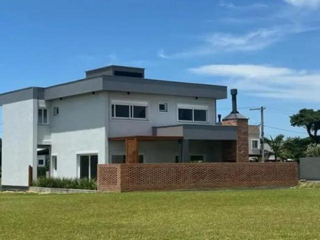 Casa de alto padrão Condomínio Marítimo