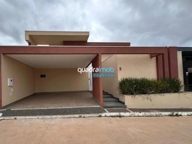 Casa de Alto Padrão de 3 Quartos à Venda na Rua 04 de Vicente Pires