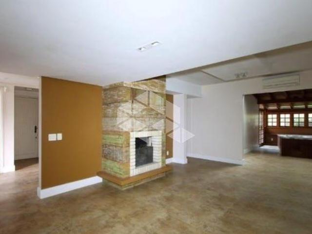 Casa de Alto Padrão de 495m², 3 quartos sendo 1 suite no bairro Jardim Isabel