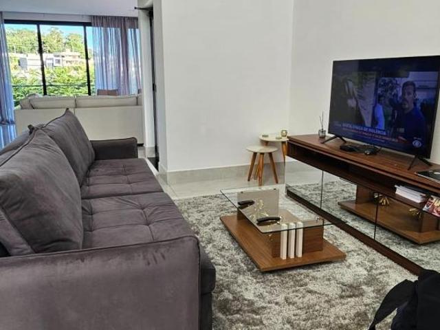 Casa De Alto Padrão Disponível Para Venda