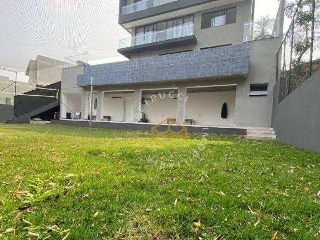 CASA DE ALTO PADRÃO DISPONÍVEL PARA VENDA NO CONDOMÍNIO VALE DAS ÁGUAS EM BRAGANÇA PAULISTA