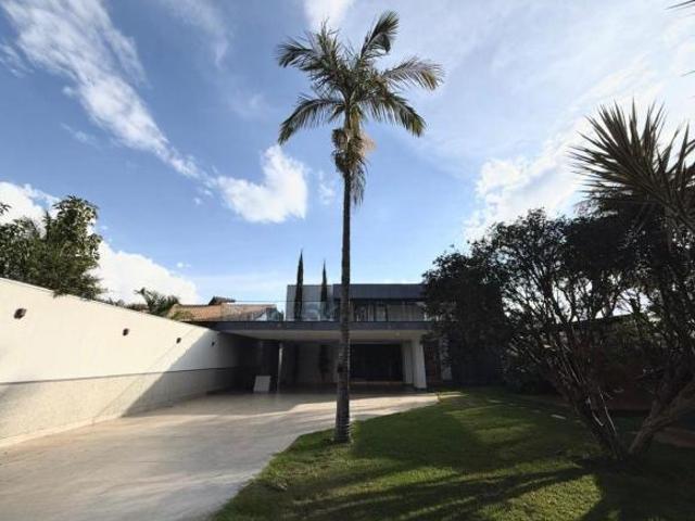 Casa de alto padrão em Arniqueiras