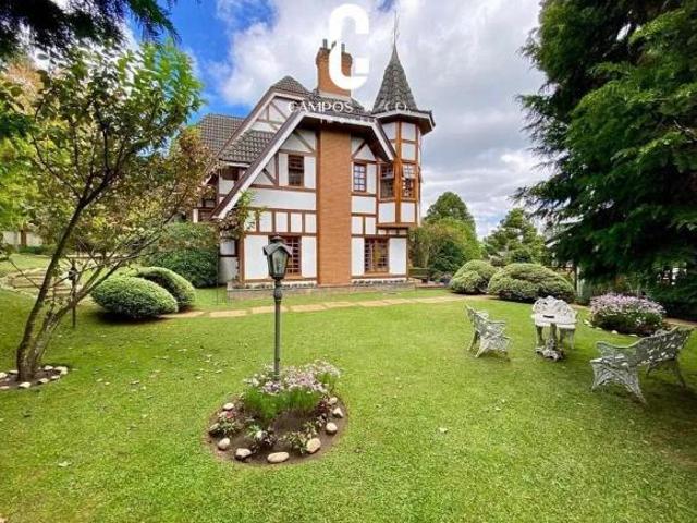 Casa de Alto Padrão em Campos do Jordão Exclusividade e Sofisticação no Alto do Capivari