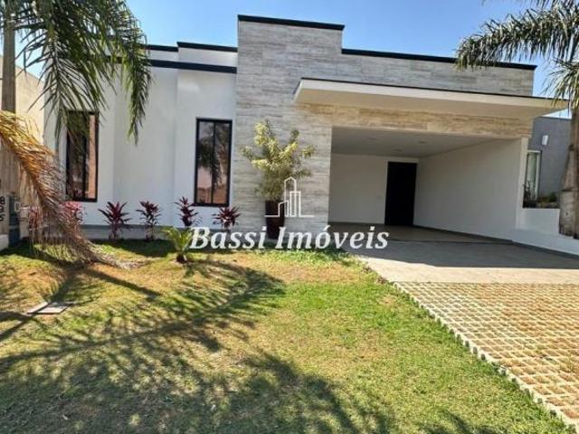 Casa de Alto Padrão em Condomínio 3 quartos, 1 suíte, 3 salas Residencial Palm Park, Estiva Gerb