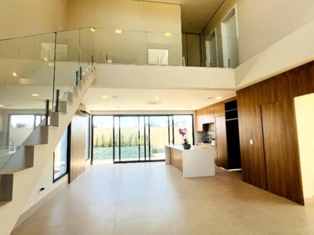 Casa de Alto Padrão em Condomínio: 3 Suítes, Piscina Aquecida e Automação Residencial em Campinas SP