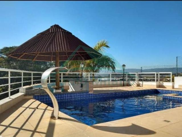 Casa de Alto Padrão em Condomínio