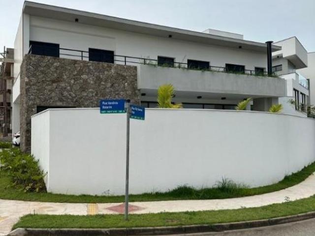 Casa de alto padrão em condomínio: 4 quartos, 4 suítes, 3 salas, 4 vagas de garagem e 352m² em Soroc