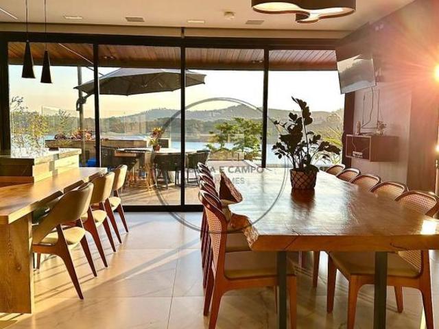 Casa de alto padrão em condomínio com acesso para Represa Piracaia