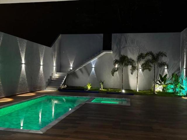 Casa de Alto Padrão em Condomínio Clube com Infraestrutura Esportiva Completa