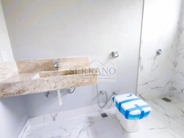 Casa de alto padrão em condomínio de luxo em Valinhos SP, 3 suítes, 3 salas, 4 banheiros, 2 vagas, 1