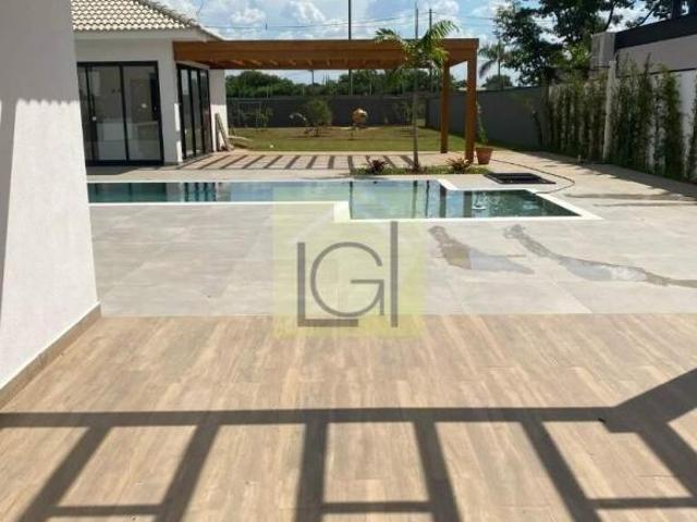 Casa de alto padrão em condomínio de luxo em Itu SP, com 4 suítes e 415m², no Condomínio Xapada Ytu